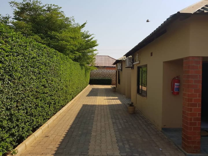 Ticheze Lodge And Car Hire - Lusaka