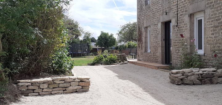 Maison De Caractère Avec Grand Jardin - Dinan