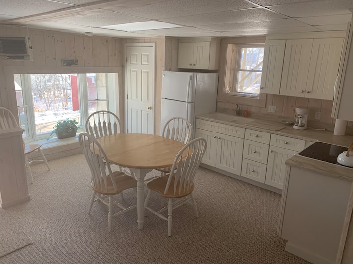 Beautiful Studio In Downtown Boothbay Harbor - Boothbay, ME