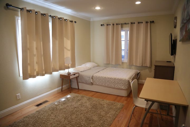 Private Unit With Separate Entrance, Los Altos - Los Altos, CA