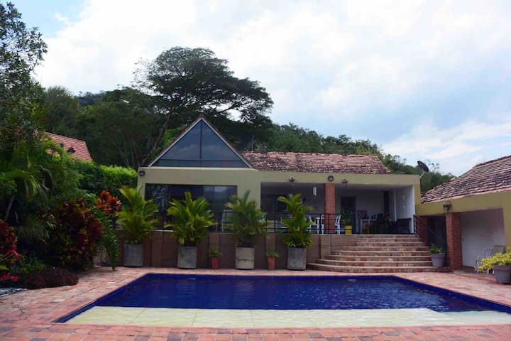 Villeta Casa Campestre Condominio Privado - Villeta