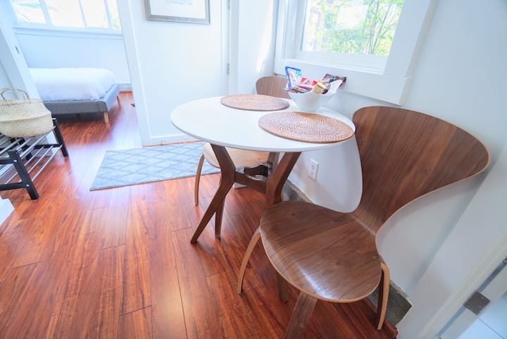 Modern Cottage Perfect For Work Trip Or Long Stay - San Francisco, CA