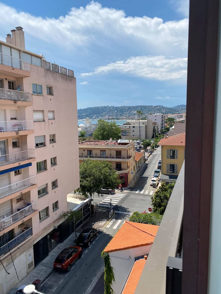 Studio à Juan Les Pins A 50m Des Plages - Juan les Pins