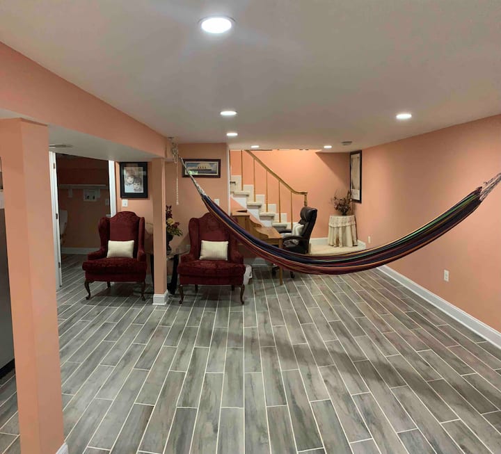 Private Studio Basement W/ Hammock - バーク, VA