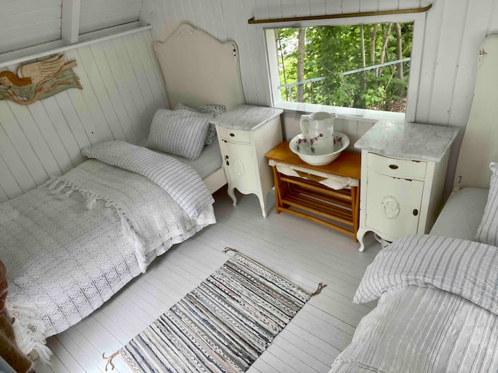 Small, Charming 2-bed Cabin. 15 Mins From Oslo. - Norway