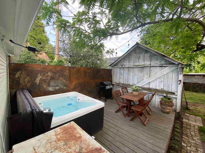 White Salmon Surf Shack - White Salmon, WA