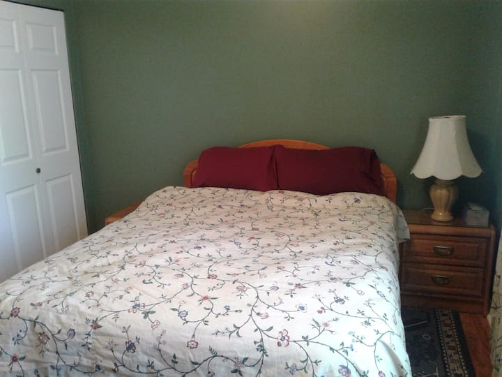 Grumpy's Suite By The Lake - Summerland