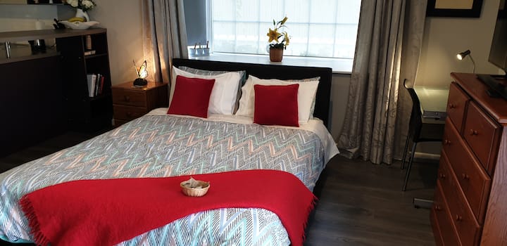 Studio With Ensuite  By St Heliers Beach. - Auckland