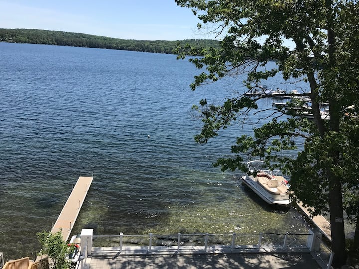 Luxury 5 Bdrm 5.5 Bath On Lake Winni/meredith Bay - Laconia, NH