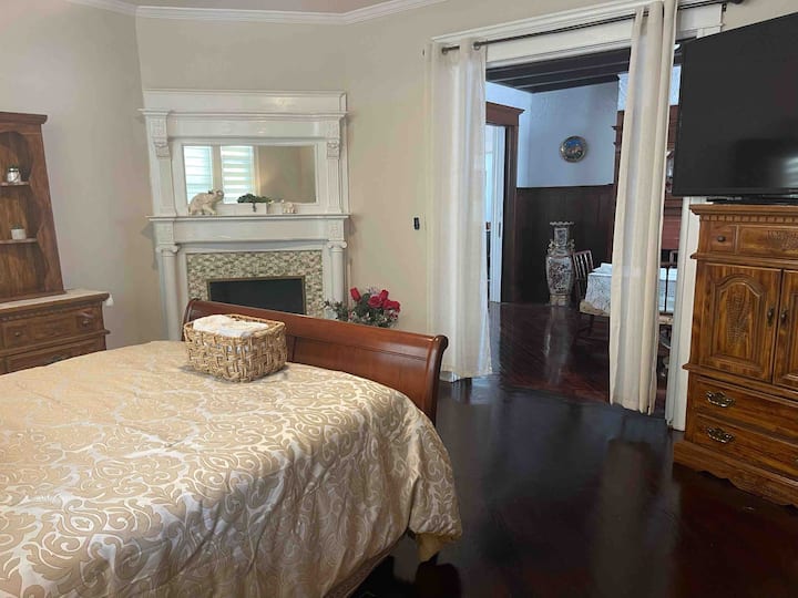 Charming Victorian Home - Heart Of White Plains - Harrison