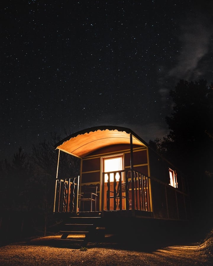 Roulotte, La Carriole Dans Le Jardin - Luberon