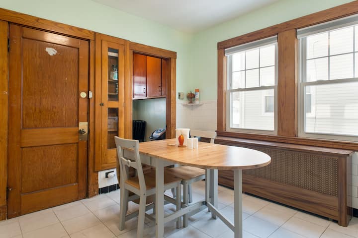 Escape Noisy Boston In Modern/bright Privateroom - Newton, MA