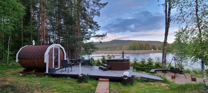 Cottage Whit Barrelsauna, Hot Tub, Rowboat & Relax - Groenlândia