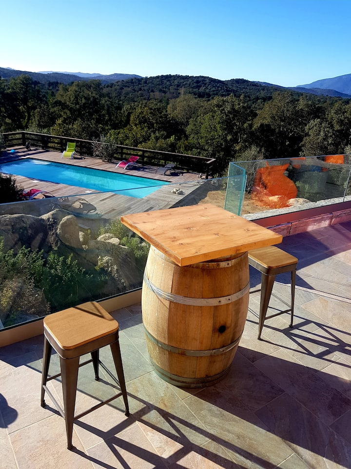 Villa Mit Pool Im Herzen Der Felsen - Porto-Vecchio