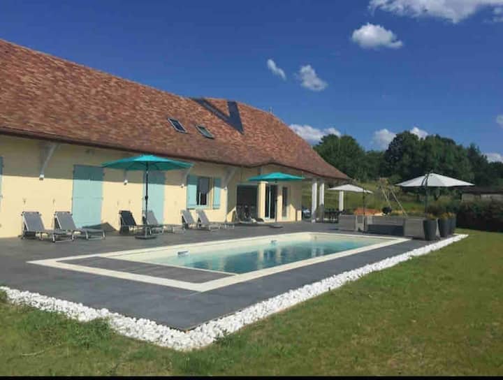 Lumineuse-piscine Chauffée-magnifique Vue-wifi - Fleurac