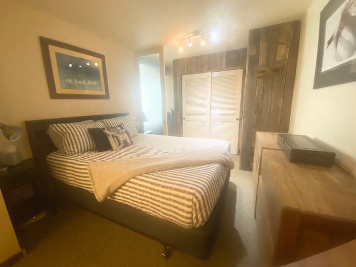The Ski Lodge In The Mountain Village - Big Sky, MT