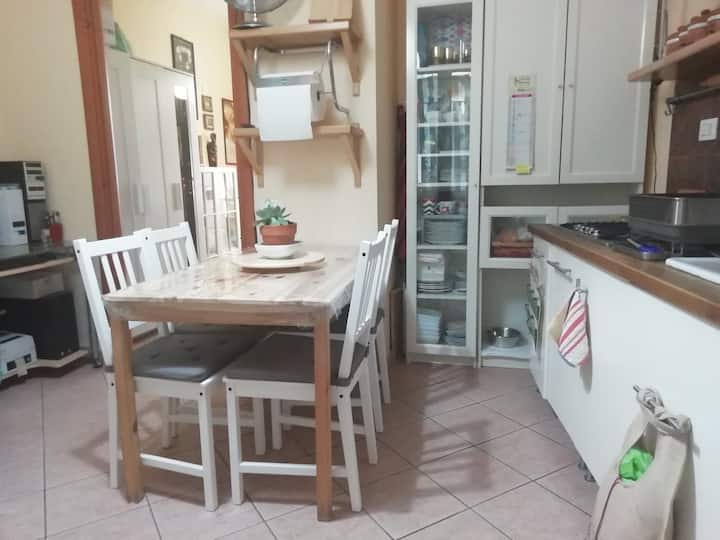 Monolocale Accogliente Per Brevi Soggiorni - Salerno