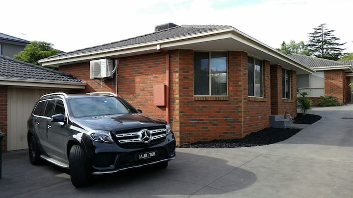 Boutique Home In Mount Waverley - Notting Hill