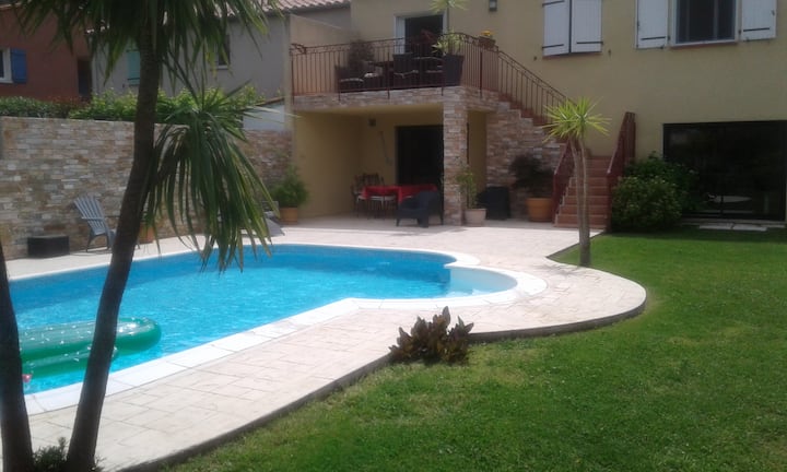 Bel Appartement En Rez De Jardin Avec Piscine - Céret
