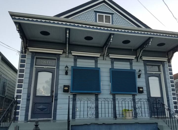Charming Spacious Uptown Home - Metairie, LA