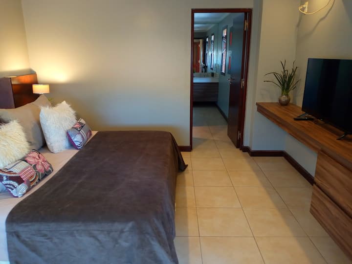 Alojamiento Entero Casa 5d ,  Yerba Buena - San Miguel de Tucumán