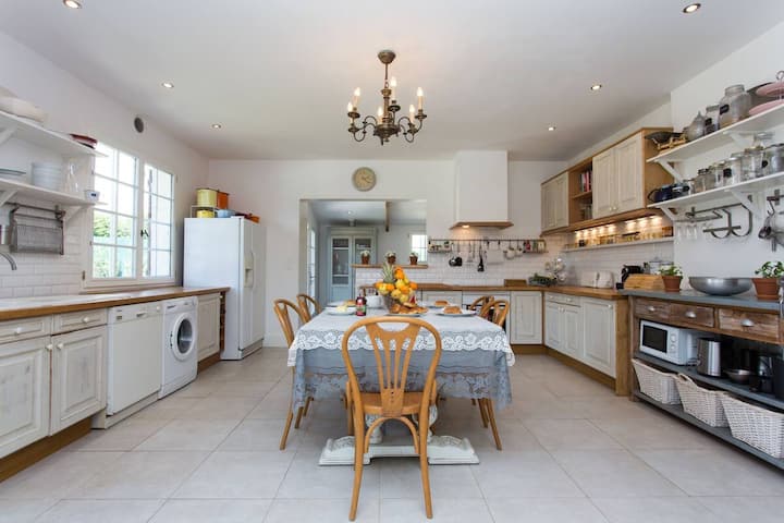 Cosy Bedroom With Pool, Breakfast Incl. - Mougins