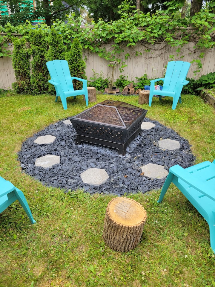 All Season Cottage Near The Water - Wasaga Beach