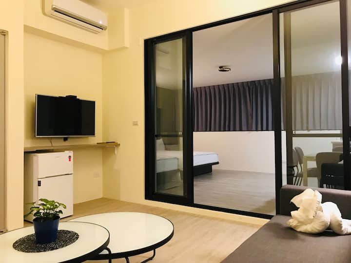 外商之家｜2-5人｜1房1廳1衛｜台南中西區、安平區交匯區 - Tainan City