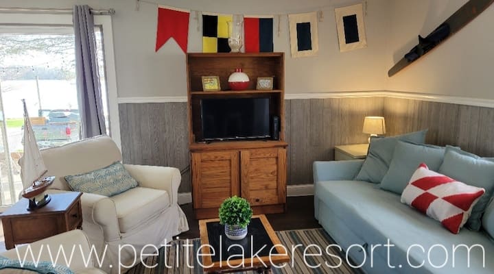 #2 Nautical Lake Cottage - Petite Lake Resort - Antioch, IL
