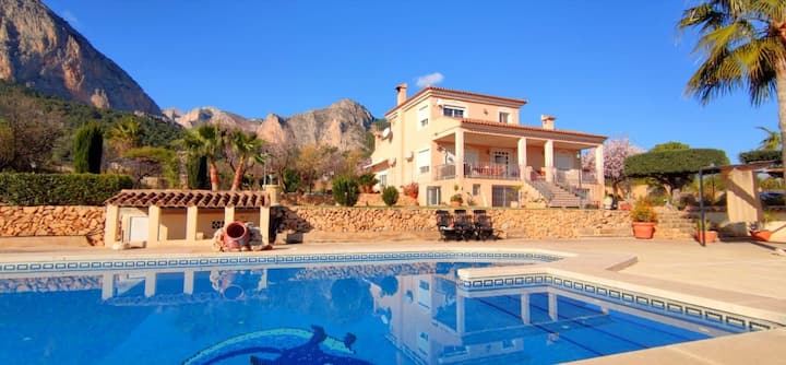 Villa Con Piscina Paradisíaca - Finestrat