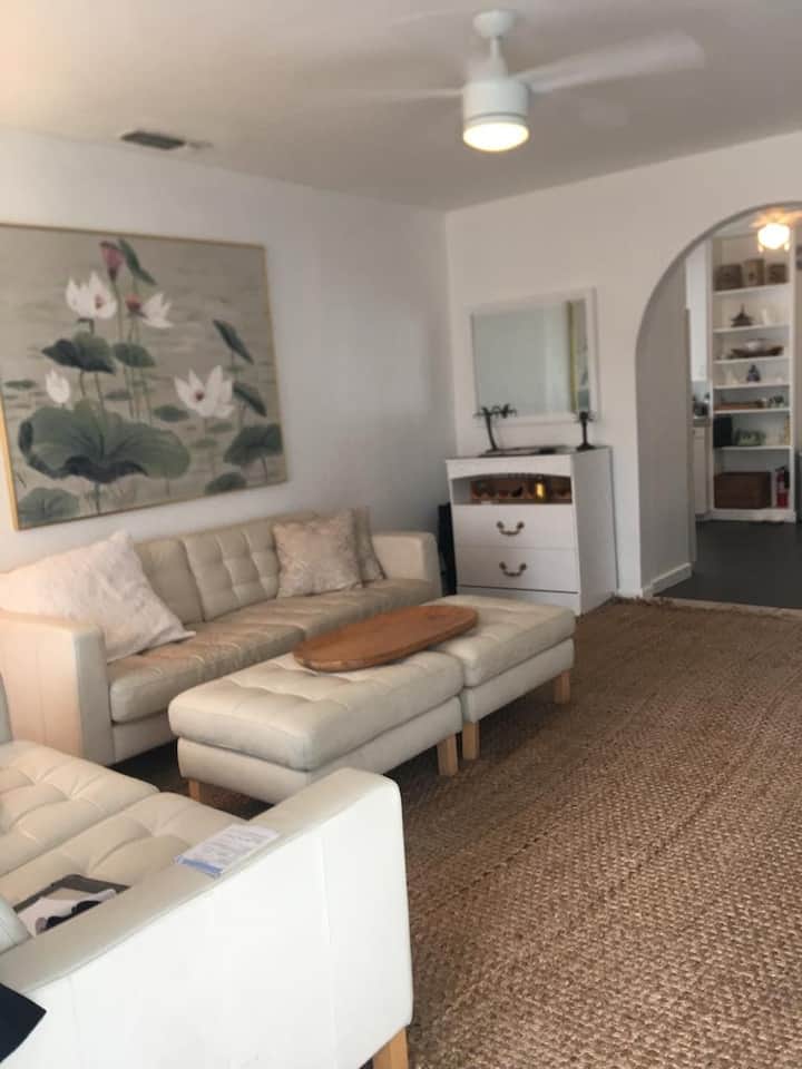 Villavanilla Hip, Lux, Near Beach, Concert Venues - Hollywood, FL