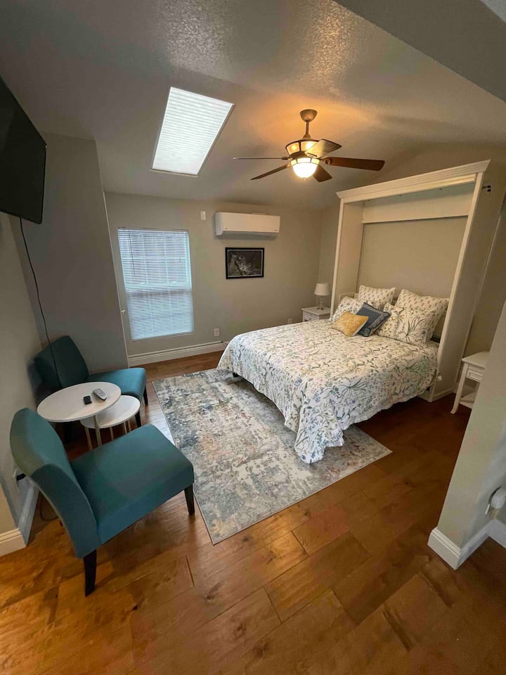 Quaint, Quiet, And Adorable Guest House. - Modesto, CA