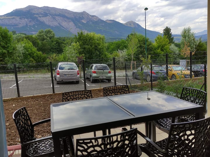 T2 Rez De Jardin Avec Terrasse Et Place De Parking - 加普
