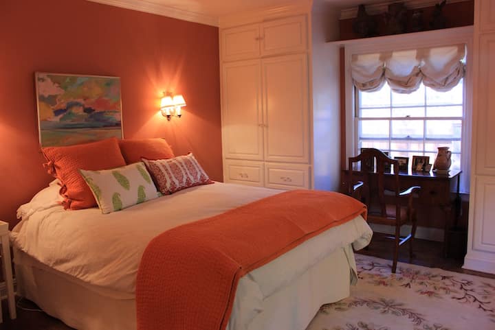 Light Filled, Quiet Guest Room In Atherton - Menlo Park, CA