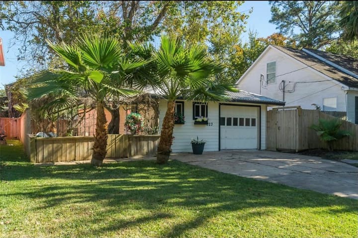 Coastal Kemah Retreat - Seabrook, TX