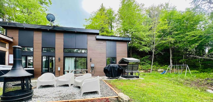 Le Caribou Chalet Urbain&spa Avec Vu Sur Le Lac - Saint-Hippolyte