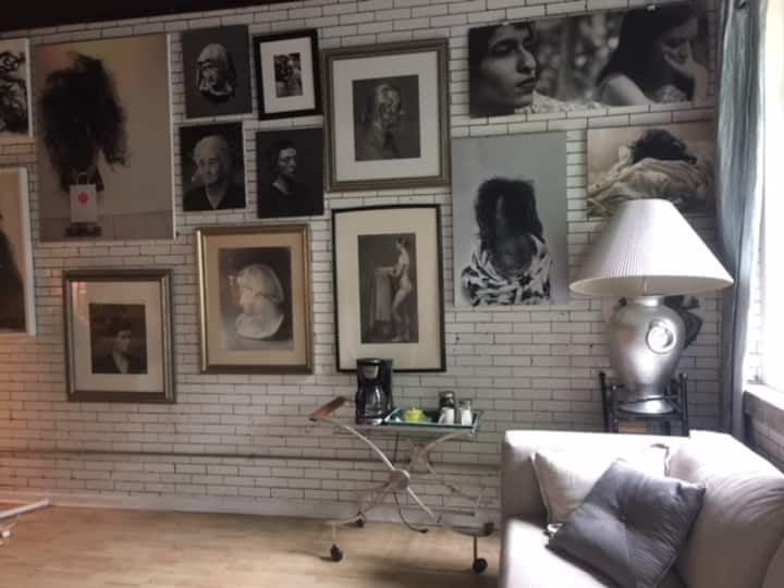 Logan Square Portrait Room - Edgewater Beach - Chicago