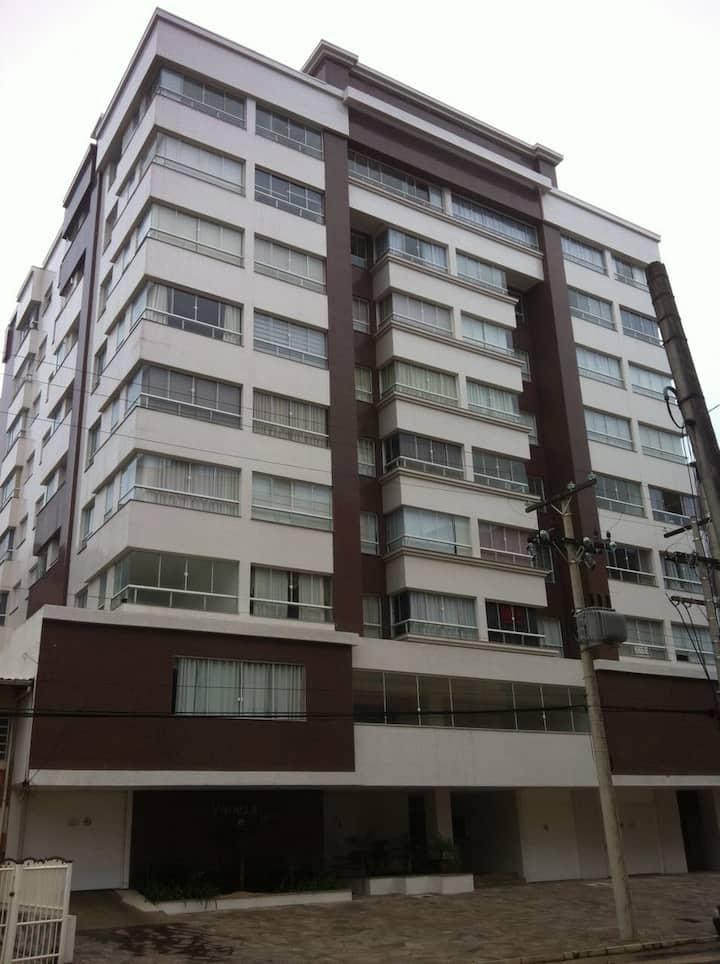 Amplo Apto 3 Dorm (1 Suíte) E 2 Vagas Garagem - Capão da Canoa