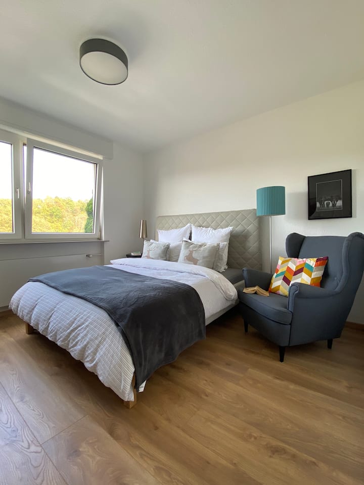 Big Private Terrace, Modern Apartment In E-werden - Essen