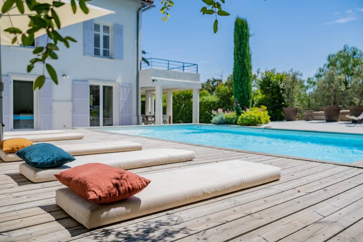 Villa Cassis, Piscine, à 2 Pas Du Port / 12 Pers. - Aubagne