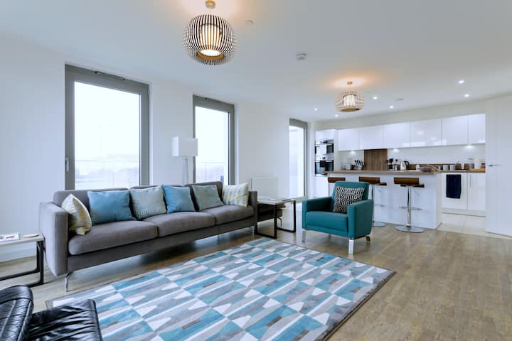 King Bedroom & Private Ensuite Bathroom Near Excel - Greenwich