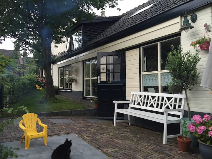 Relax! Dikehouse @ The Linge - Zaltbommel