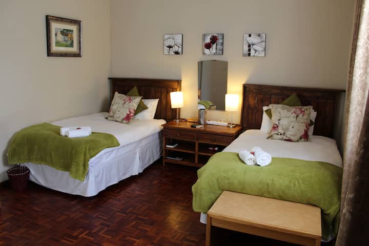 Standard Twin Room 3 - Granny Smith - Ceres