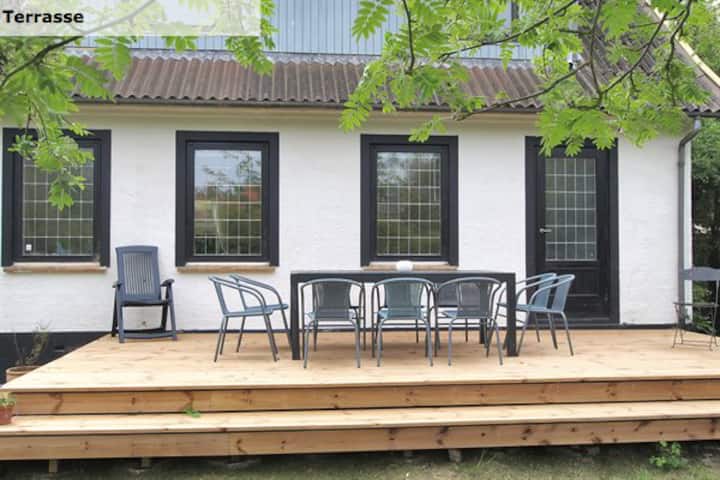 Charmerende Landsted Nær Strand Og By - Denmark