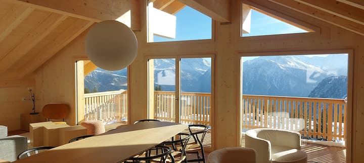 Ferien Im Schnee, An Der Skipiste - Blatten
