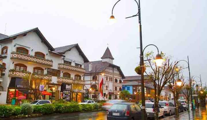 Apto A 170 Metros Da Rua Coberta Com Lareira! - Gramado