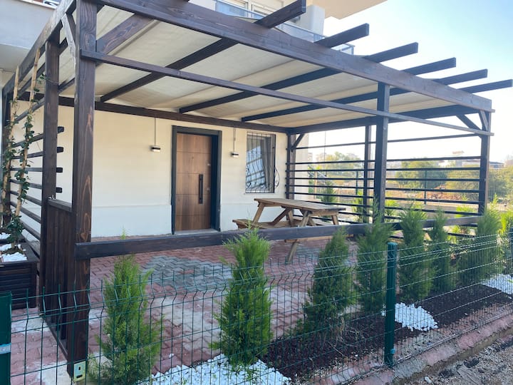 Close To Konyaaltı Beach, Fiber Internet - Garden - Antalya