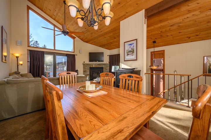 Beautifully Updated Condo Near Golf Course & Shops - Mammoth Lakes, CA