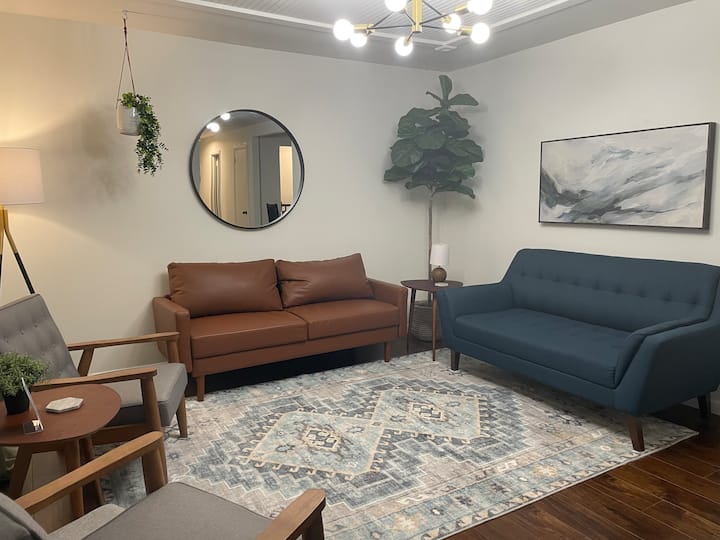 The Hideaway: Kc Getaway - 6beds/sleeps 12 - Kansas City, MO