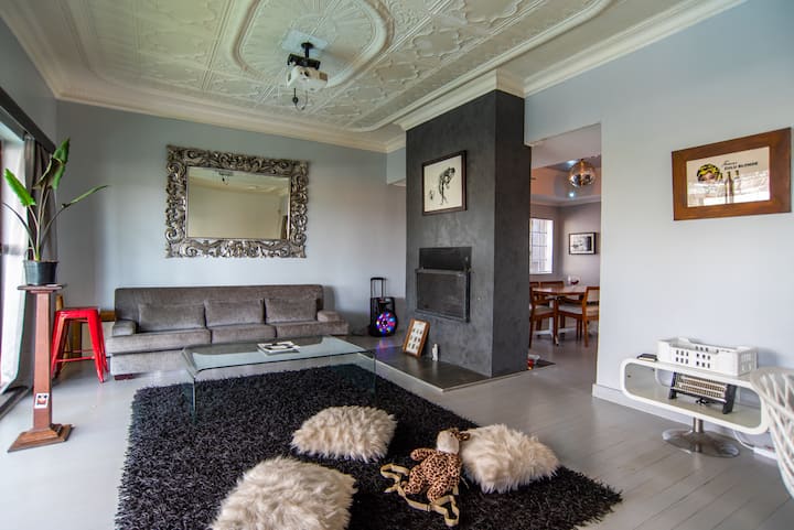1 X Room In Posh Getaway Artists Home, City View - Johannesburg